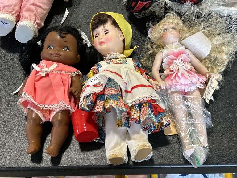 3 DOLLS - Shackelton Auctions Inc.