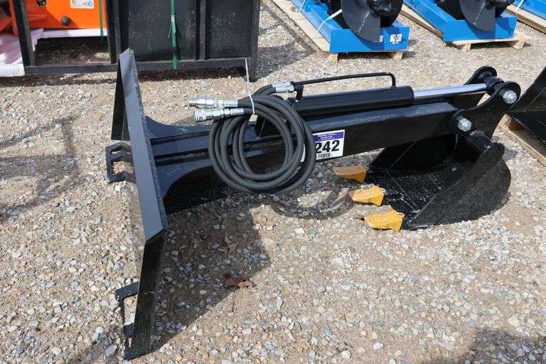 2025 UNUSED GIYI SKID STEER LOADER BACKHOE - Shackelton Auctions Inc.