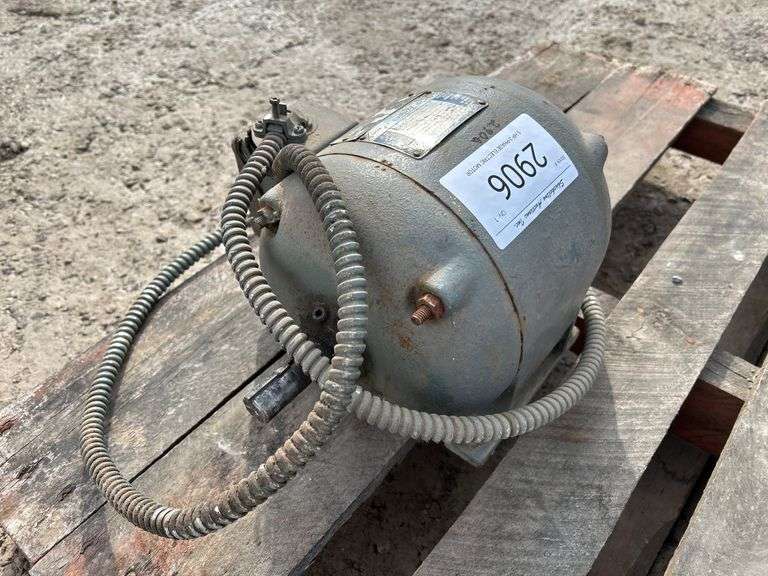 5 HP 3 PHASE ELECTRIC MOTOR - Shackelton Auctions Inc.
