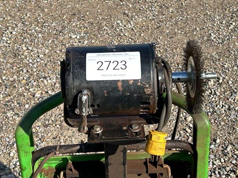 PEDESTAL WIRE WHEEL - Shackelton Auctions Inc.