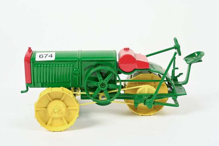 JOHN DEERE DAIN TRACTOR - Shackelton Auctions Inc.