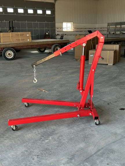 RED ENGINE HOIST - Shackelton Auctions Inc.
