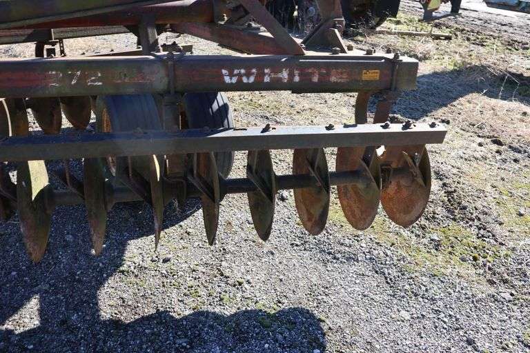 WHITE 272 30' WING DISC - Shackelton Auctions Inc.