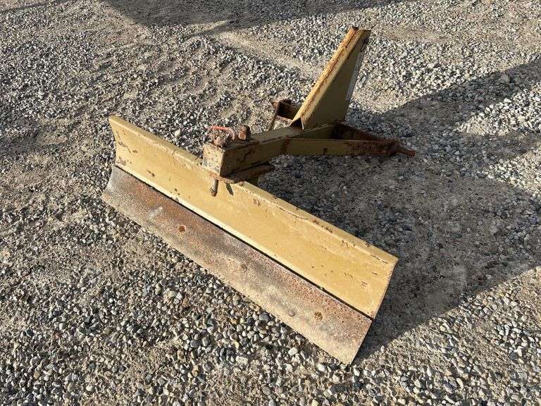 A & B 4' 3PTH BLADE - Shackelton Auctions Inc.