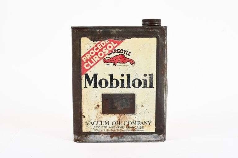 EARLY MOBILOIL GARGOYLE ARG OIL 1/2 GALLON CAN - Shackelton Auctions Inc.