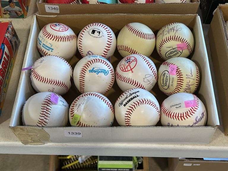 12 AUTOGRAPHED BASEBALLS - Shackelton Auctions Inc.