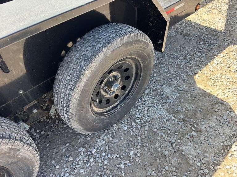 TANDEM AXLE LIGHT DUTY EQUIPMENT HAULER TRAILER - Shackelton Auctions Inc.