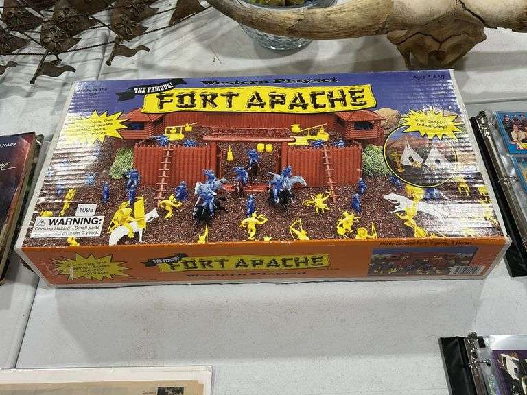 FORT APACHE WESTERN PLAY SET - Shackelton Auctions Inc.