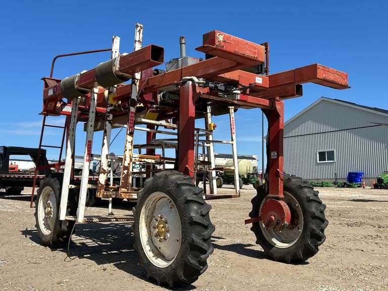 HI BOY CORN DETASSLER - Shackelton Auctions Inc.