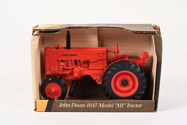 JOHN DEERE 1947 MODEL "MI" TRACTOR - Shackelton Auctions Inc.