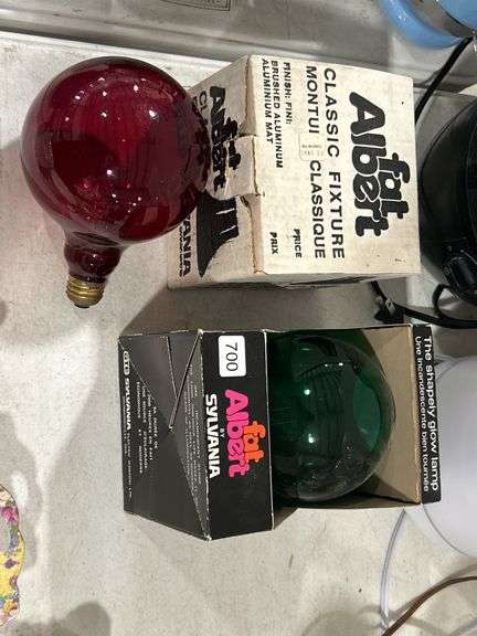 2 FAT ALBERT LIGHT BULBS - Shackelton Auctions Inc.