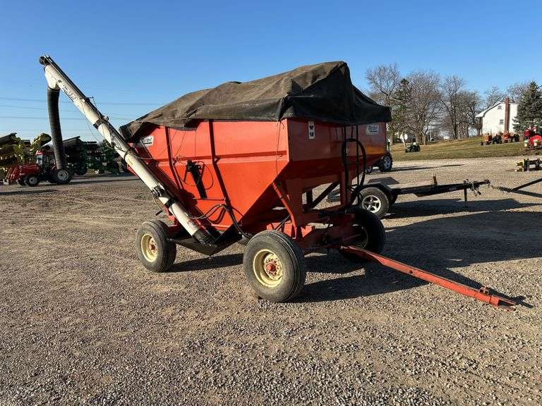 MARKET GRAVITY BOX, WAGON & FERTILIZER AUGER - Shackelton Auctions Inc.