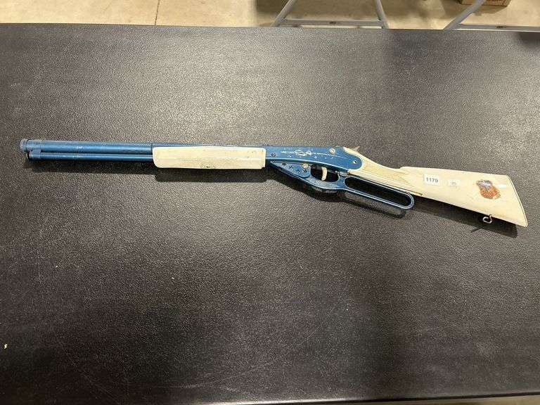 DAISY MODEL 110 AIR RIFFLE - Shackelton Auctions Inc.