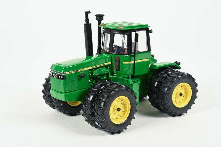 JOHN DEERE 8650 4WD TRACTOR - Shackelton Auctions Inc.