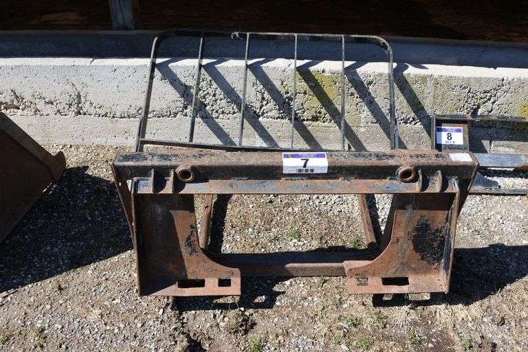 2 PRONG BALE SPEAR & GUARD ADAPTOR PLATE - Shackelton Auctions Inc.