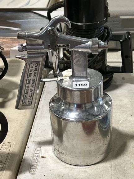 CH PAINT SPRAYER - Shackelton Auctions Inc.