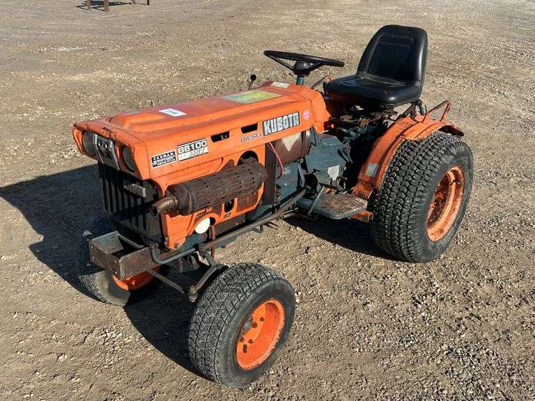 KUBOTA B6100 TRACTOR - Shackelton Auctions Inc.