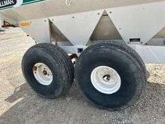 WILMAR 8 TON FERTILIZER SPREADER - Shackelton Auctions Inc.