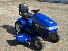 FORD NEW HOLLAND LS55 LAWN MOWER - Shackelton Auctions Inc.