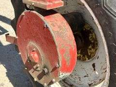 HI BOY CORN DETASSLER - Shackelton Auctions Inc.