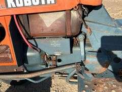 KUBOTA B6100 TRACTOR - Shackelton Auctions Inc.