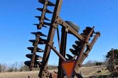 WHITE 272 30' WING DISC - Shackelton Auctions Inc.