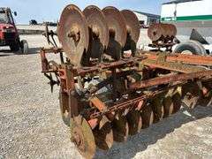 ALLIS CHALMERS 2300 16' WING DISC - Shackelton Auctions Inc.