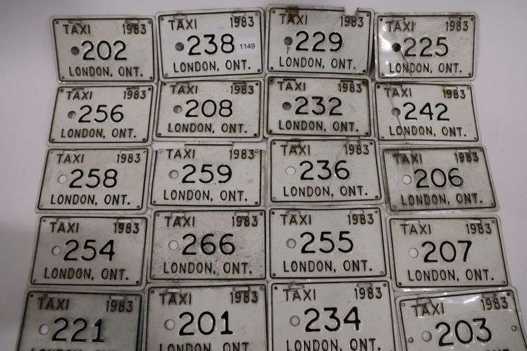 GROUP OF 1983 LONDON, ONT TAXI LICENSE PLATES - Shackelton Auctions Inc.