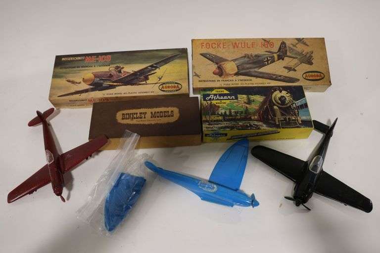 VINTAGE MODEL KITS - Shackelton Auctions Inc.