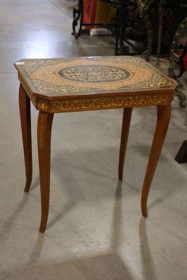 ANTIQUE WOOD INLAY MUSIC BOX TABLE 15"X20"X22" - Shackelton Auctions Inc.