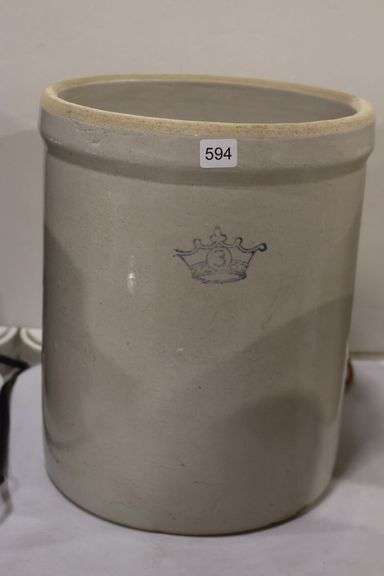 GLAZED STONEWARE THREE GALLON CROWN CROCK - Shackelton Auctions Inc.