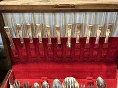 COMMUNITY SILVERPLATE FLATWARE WITH CHEST - Shackelton Auctions Inc.