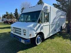 2008 UTILIMASTER BY FREIGHTLINER TRUCK - Shackelton Auctions Inc.