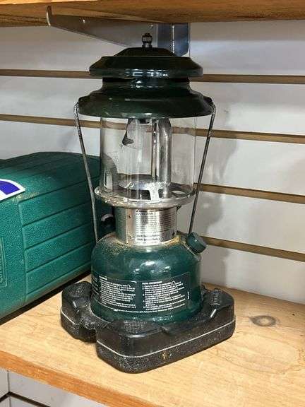 COLEMAN 286 LANTERN WITH CASE - Shackelton Auctions Inc.