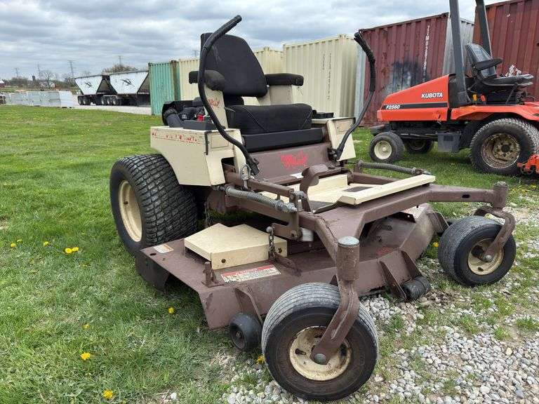 GRASSHOPPER 225 ZERO TURN LAWN MOWER - Shackelton Auctions Inc.
