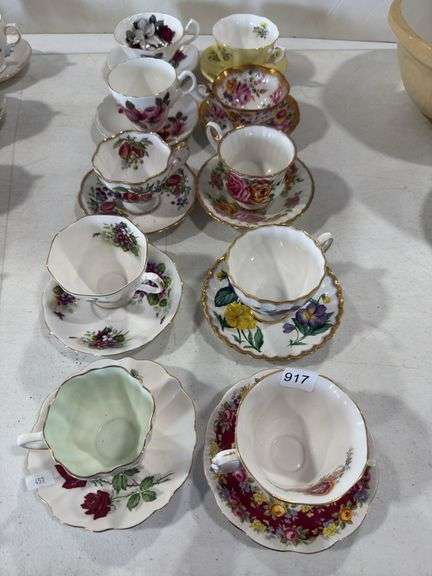 GROUP OF 10 ASSORTED TEA CUPS AND SAUCERS - Shackelton Auctions Inc.