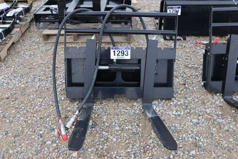 2025 UNUSED GIYI GY-CYHC MINI SKID STEER SIDE SHIFT FORK - Shackelton ...