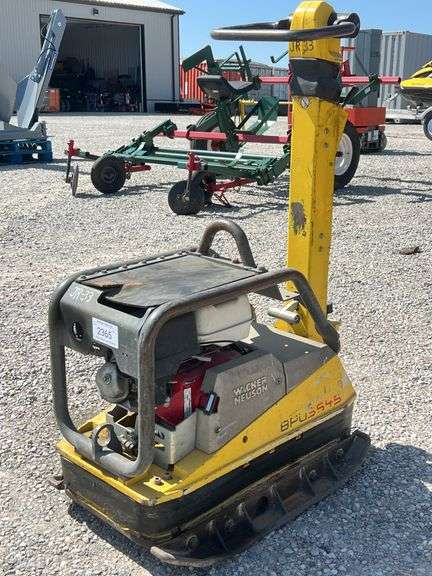 WACKER NEUSON BPU5545 28" COMPACTOR - Shackelton Auctions Inc.