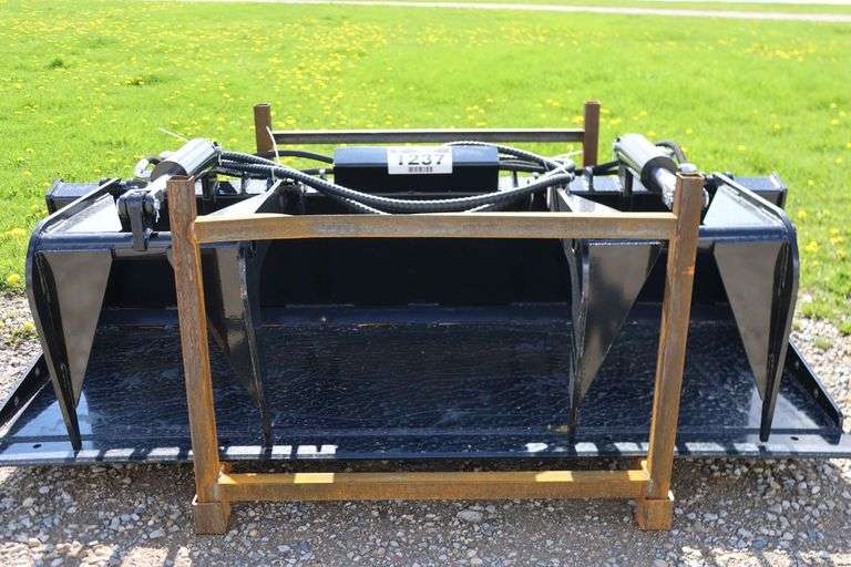 2025 UNUSED GIYI GY-PG72C SKID STEER PLATE GRABBER - Shackelton ...