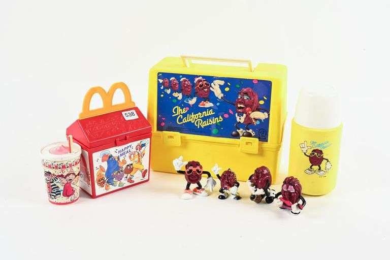 CALIFORNOA RAISINS LUNCH PAIL WITH FIGURINES, MCDONALD;S HAPPY MEAL ...
