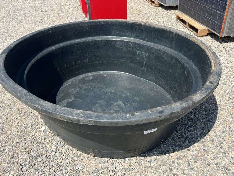 TUFF STUFF 300 GALLON POLY TANK - Shackelton Auctions Inc.