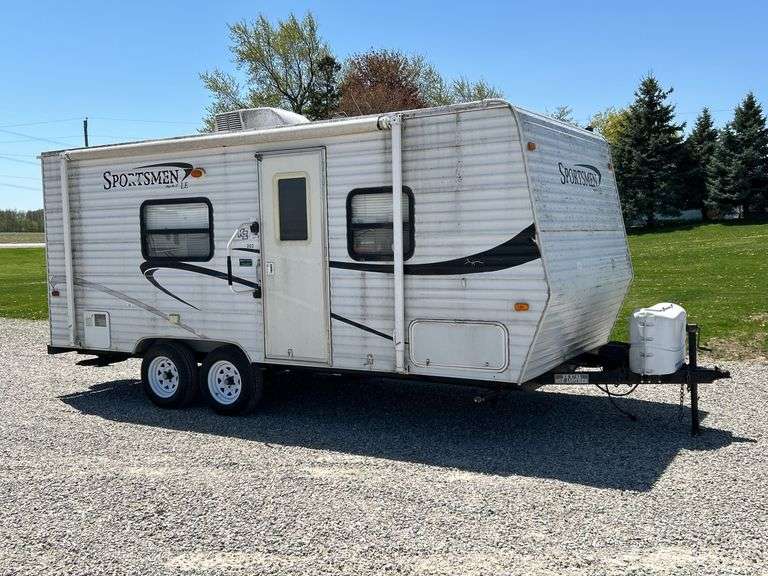 2008 KZ SPORTSMAN 202 CAMPER TRAILER - Shackelton Auctions Inc.