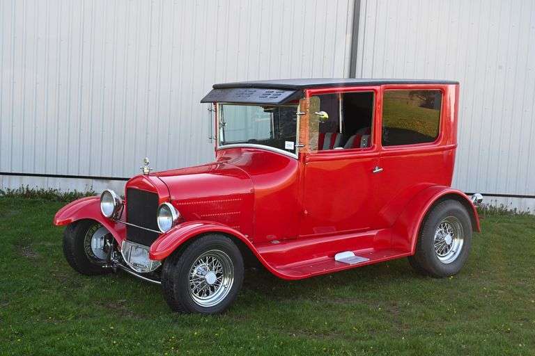 1926 FORD MODEL T - Shackelton Auctions Inc.