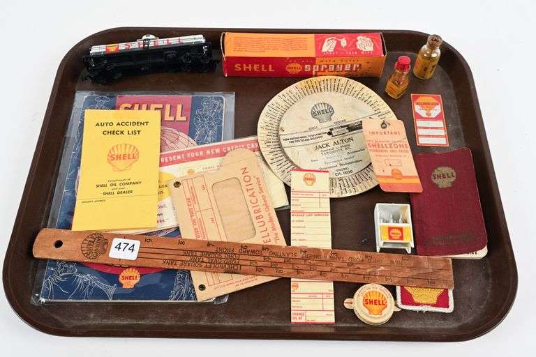 GROUP OF ASSORTED SHELL GASOLINE ITEMS - Shackelton Auctions Inc.