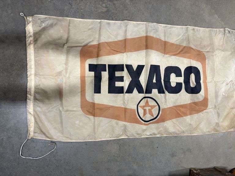 ESSO TIGER TAILS AND TEXACO NYLON FLAG - Shackelton Auctions Inc.