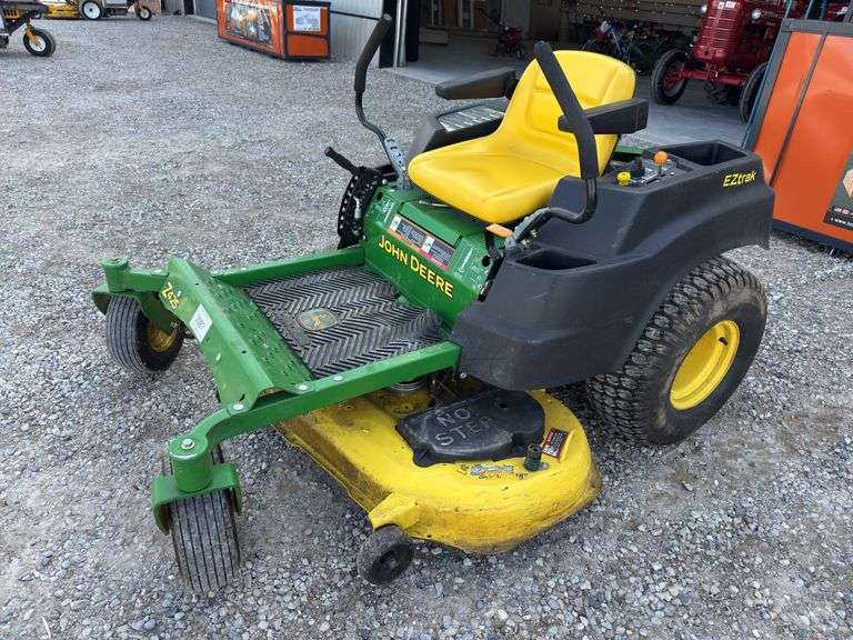 JOHN DEERE Z425 ZERO TURN LAWN MOWER - Shackelton Auctions Inc.