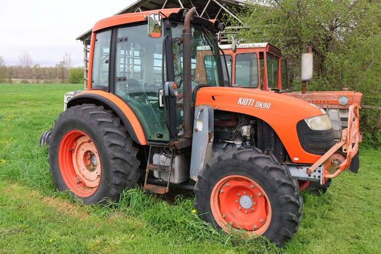 KIOTI DK90 MFWD TRACTOR & KL901 LOADER - Shackelton Auctions Inc.