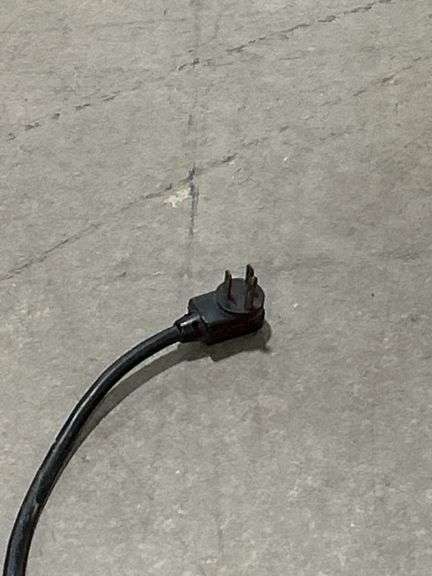 COCA-COLA COOLER MODEL RPUC100 - Shackelton Auctions Inc.