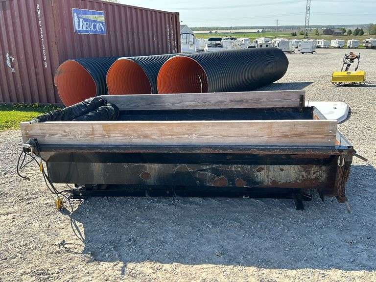 8' INSERT DUMP BOX FOR PICK UP TRUCK - Shackelton Auctions Inc.