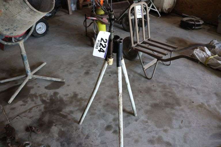 TRI-POST IRRIGATION SPRINKLER - Shackelton Auctions Inc.